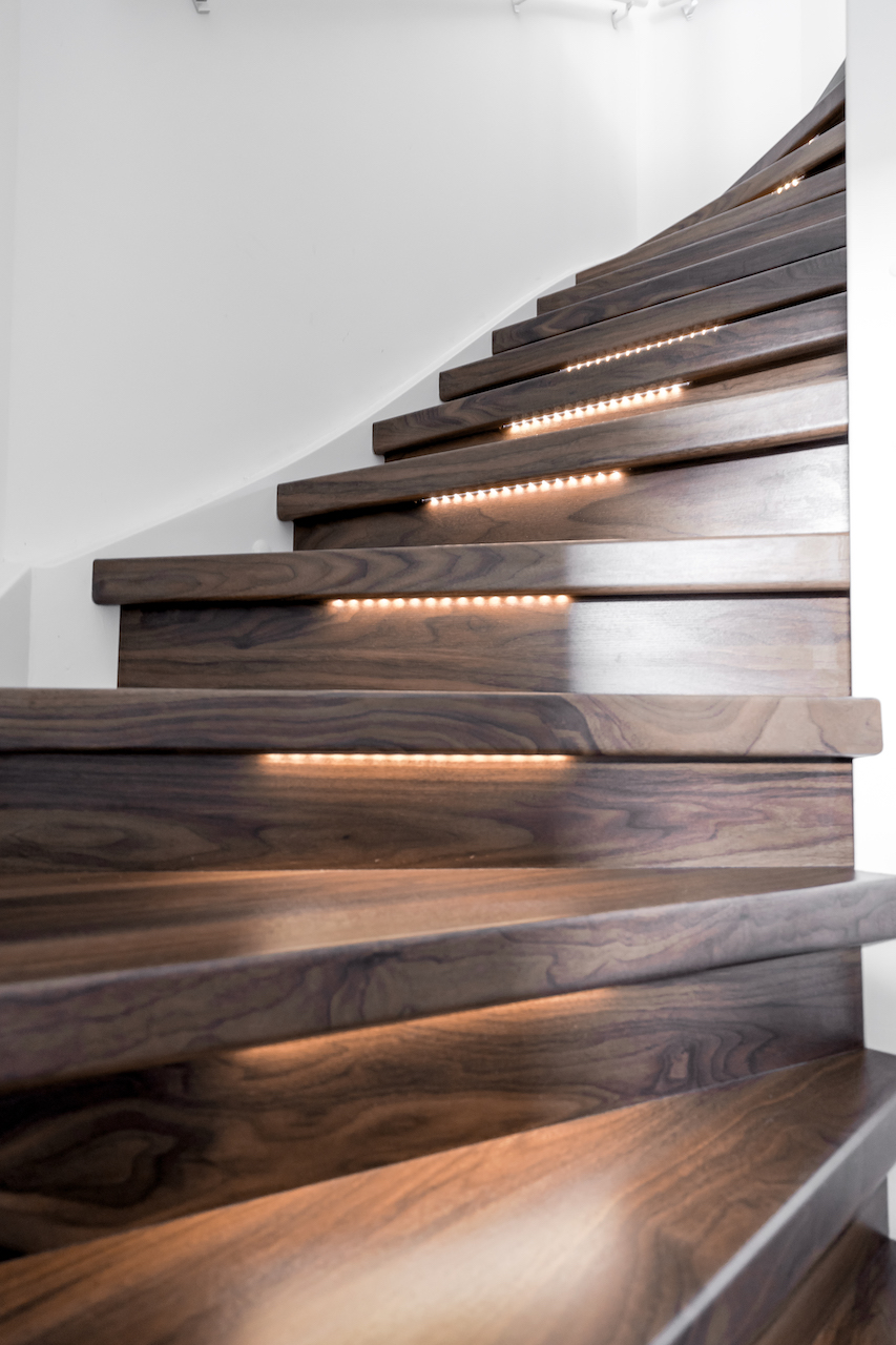 Zo maak je je massief houten trap onderhoudsvriendelijker - Woonbasic